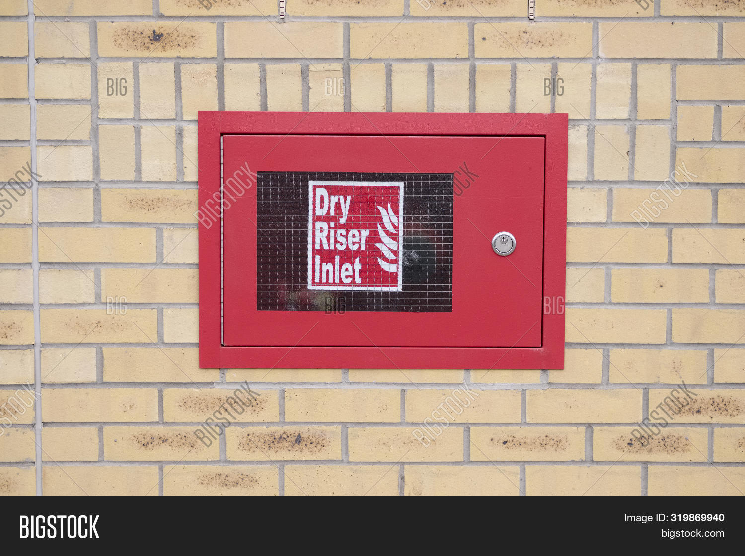 Imagen y foto Dry Riser Inlet Box (prueba gratis) | Bigstock