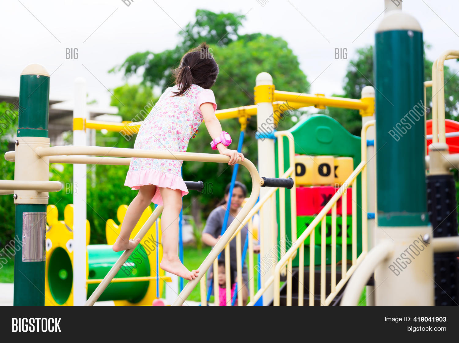 Rear Back View Cute Image & Photo (Free Trial) | Bigstock