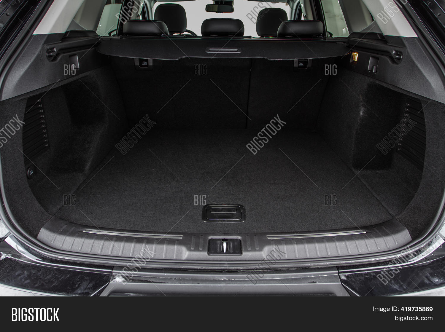 Huge, Clean Empty Car Image & Photo (Free Trial) | Bigstock