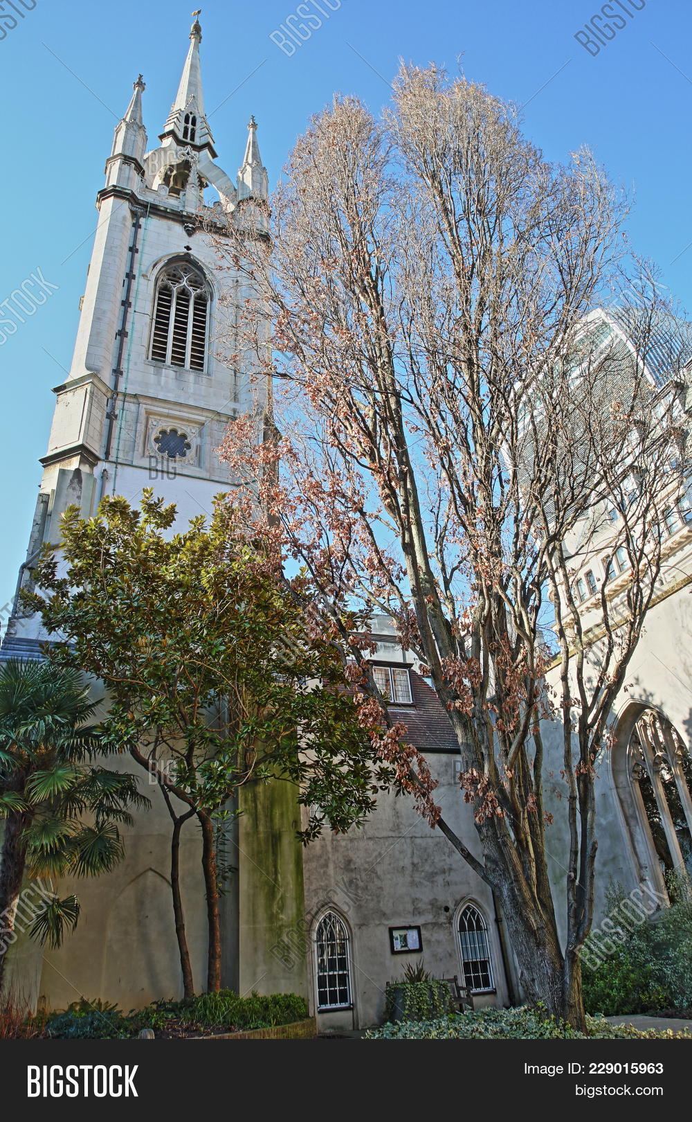 St Dunstan East Church Image & Photo (Free Trial) | Bigstock