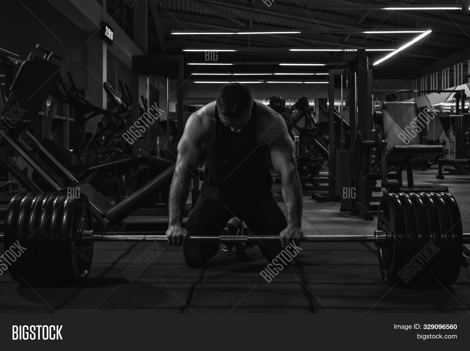 Young Man Powerlifter Image & Photo (Free Trial) | Bigstock