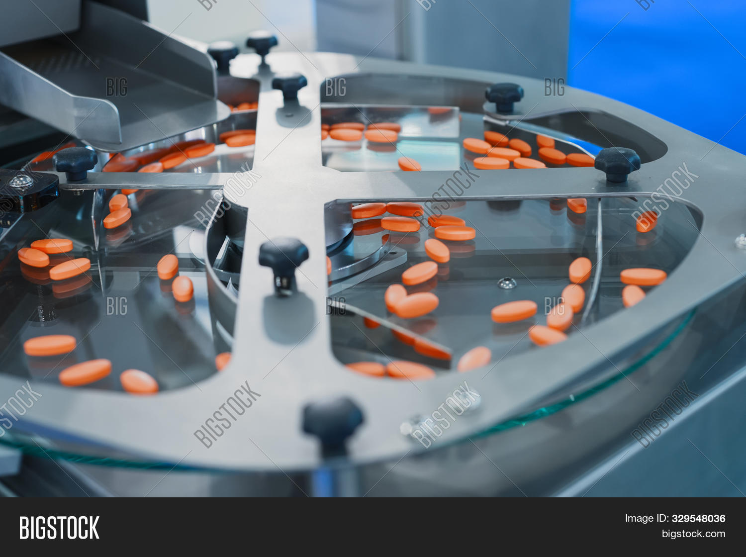 Pharmaceutical Tablet Image & Photo (Free Trial) | Bigstock