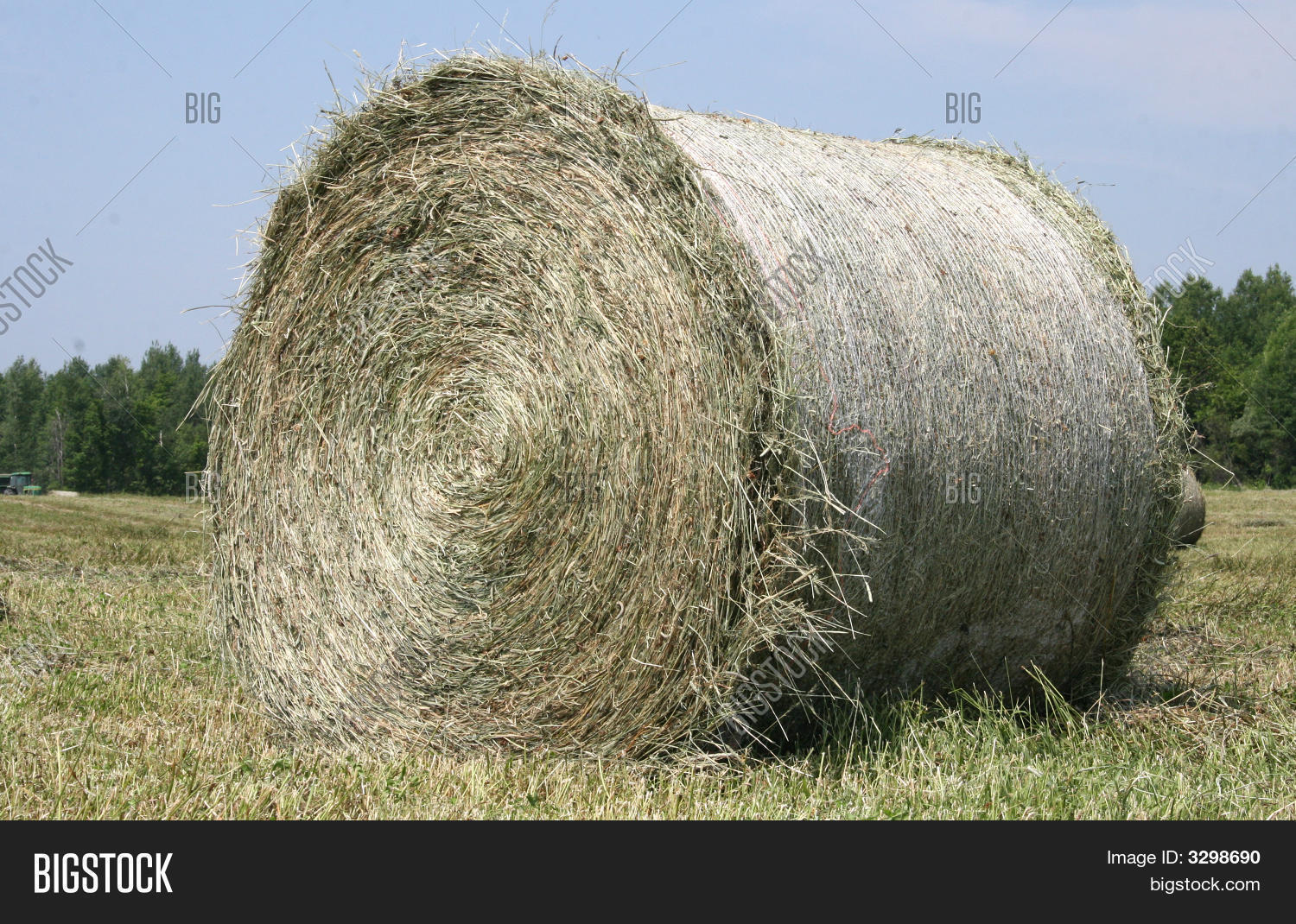 Round Bale Hay Image & Photo (Free Trial) | Bigstock