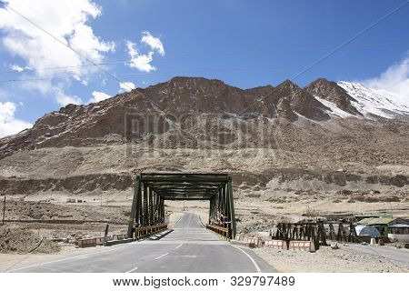 ภาพและภาพถ่าย (ทดลองใช้ฟรี) | Bigstock