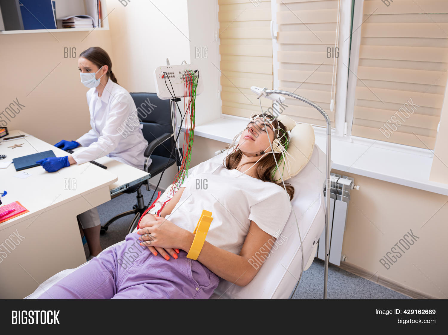 Patient Brain Testing Image & Photo (Free Trial) | Bigstock