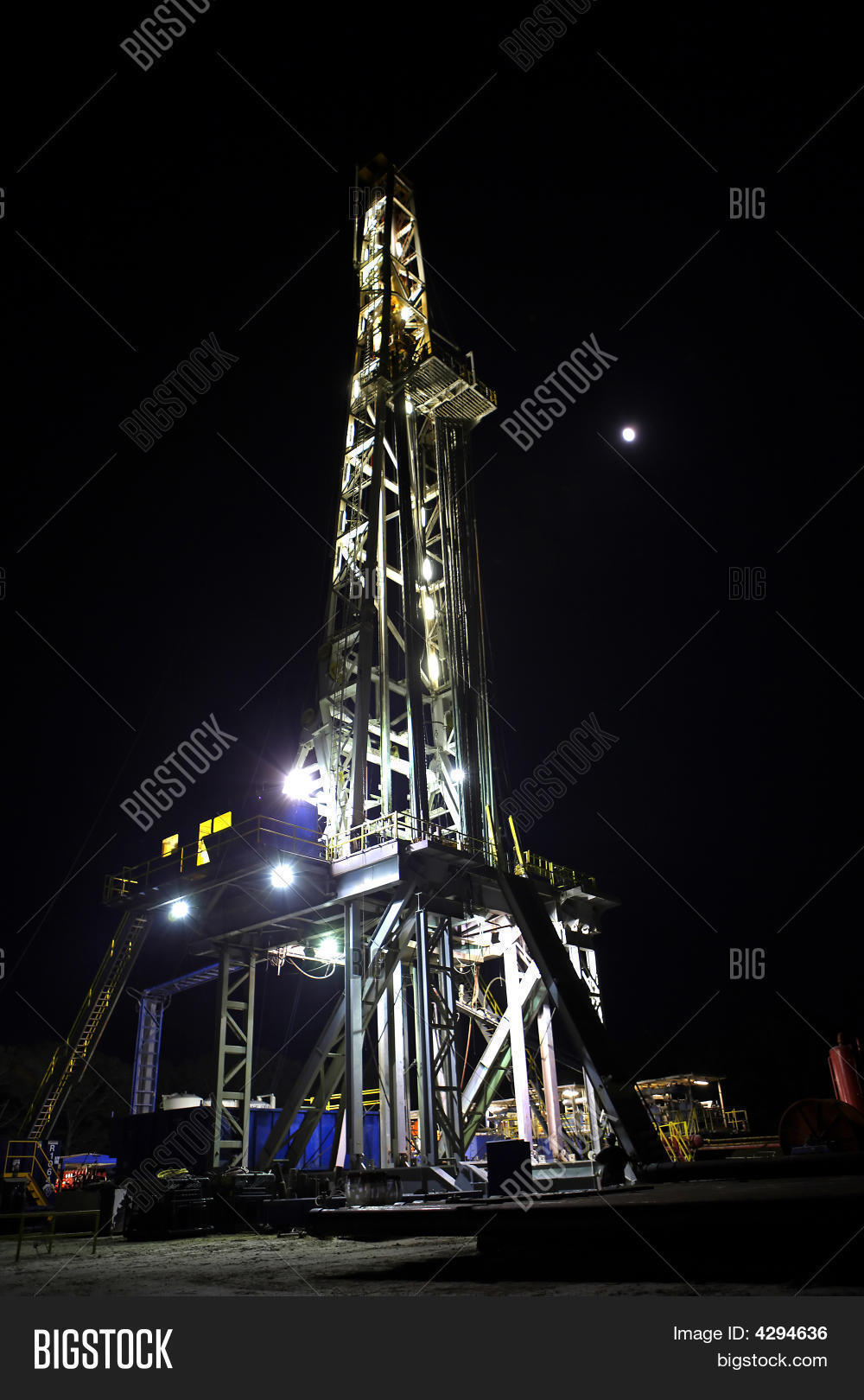Drilling Rig Night Image & Photo (Free Trial) | Bigstock