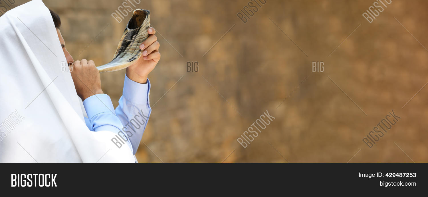 Jewish Man Tallit Image & Photo (Free Trial) | Bigstock