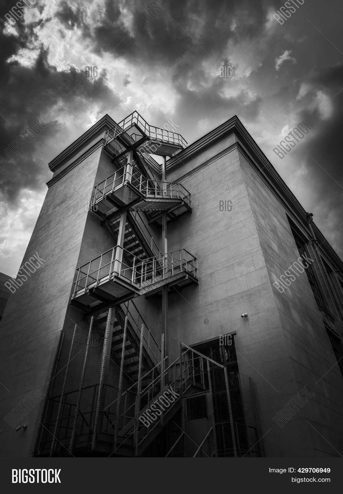 City Building Fire Image & Photo (Free Trial) | Bigstock