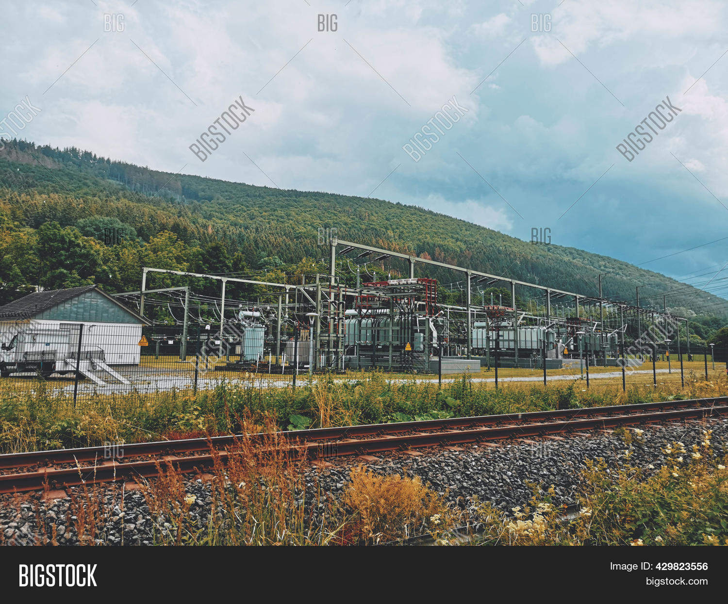 Train On Train Track Image & Photo (Free Trial) | Bigstock
