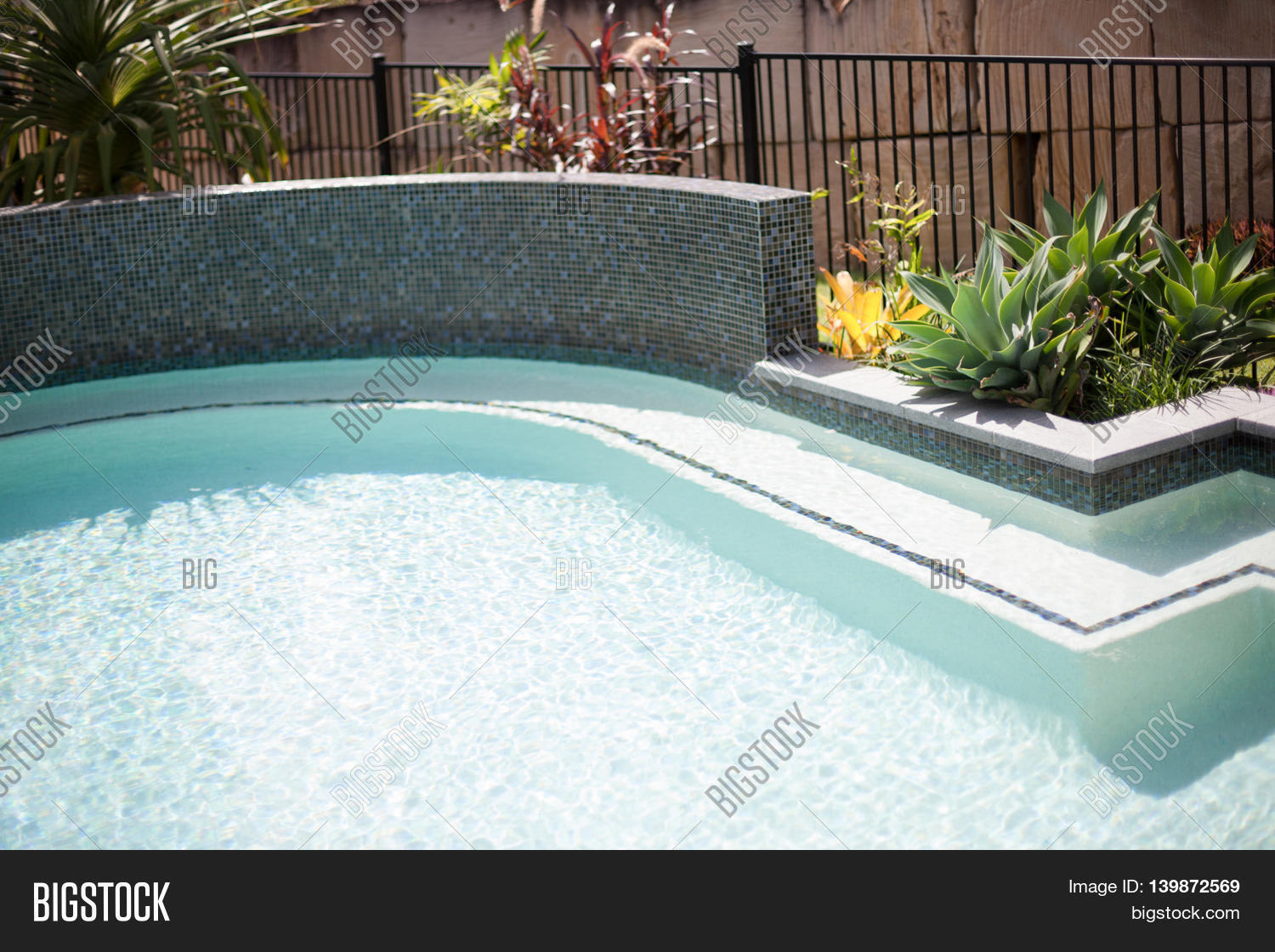 Modern Swimming Pool Image & Photo (Free Trial) | Bigstock