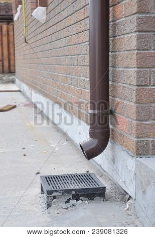 Installing Rain Gutter Image & Photo (Free Trial) | Bigstock