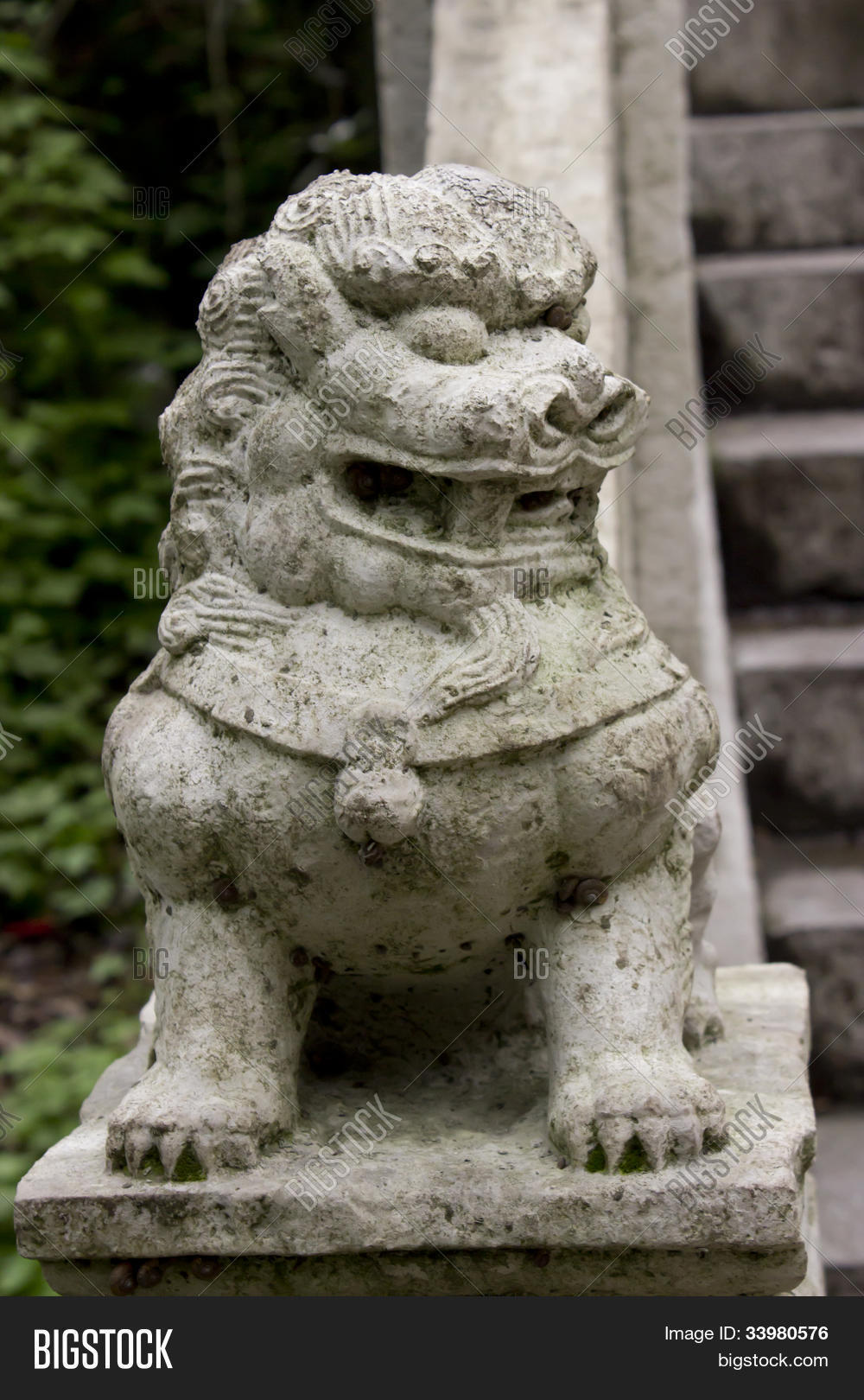 Ancient Lion Statue Image & Photo (Free Trial) | Bigstock
