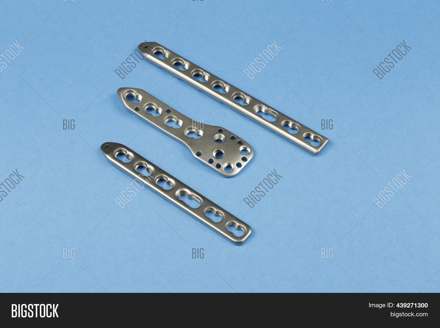 Surgical Plates Image & Photo (Free Trial) | Bigstock