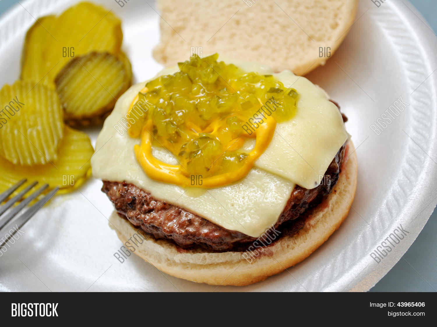 Close- Cheeseburg Image & Photo (Free Trial) | Bigstock