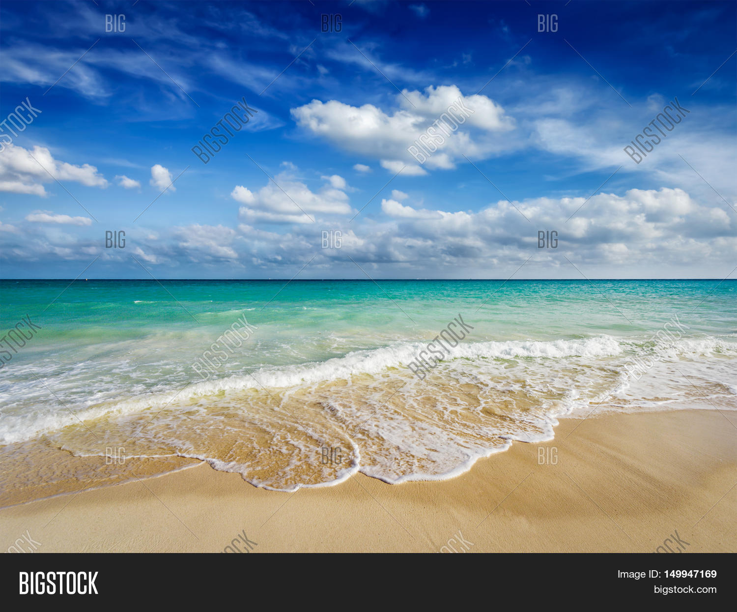 Beautiful Beach Waves Image & Photo (Free Trial) | Bigstock