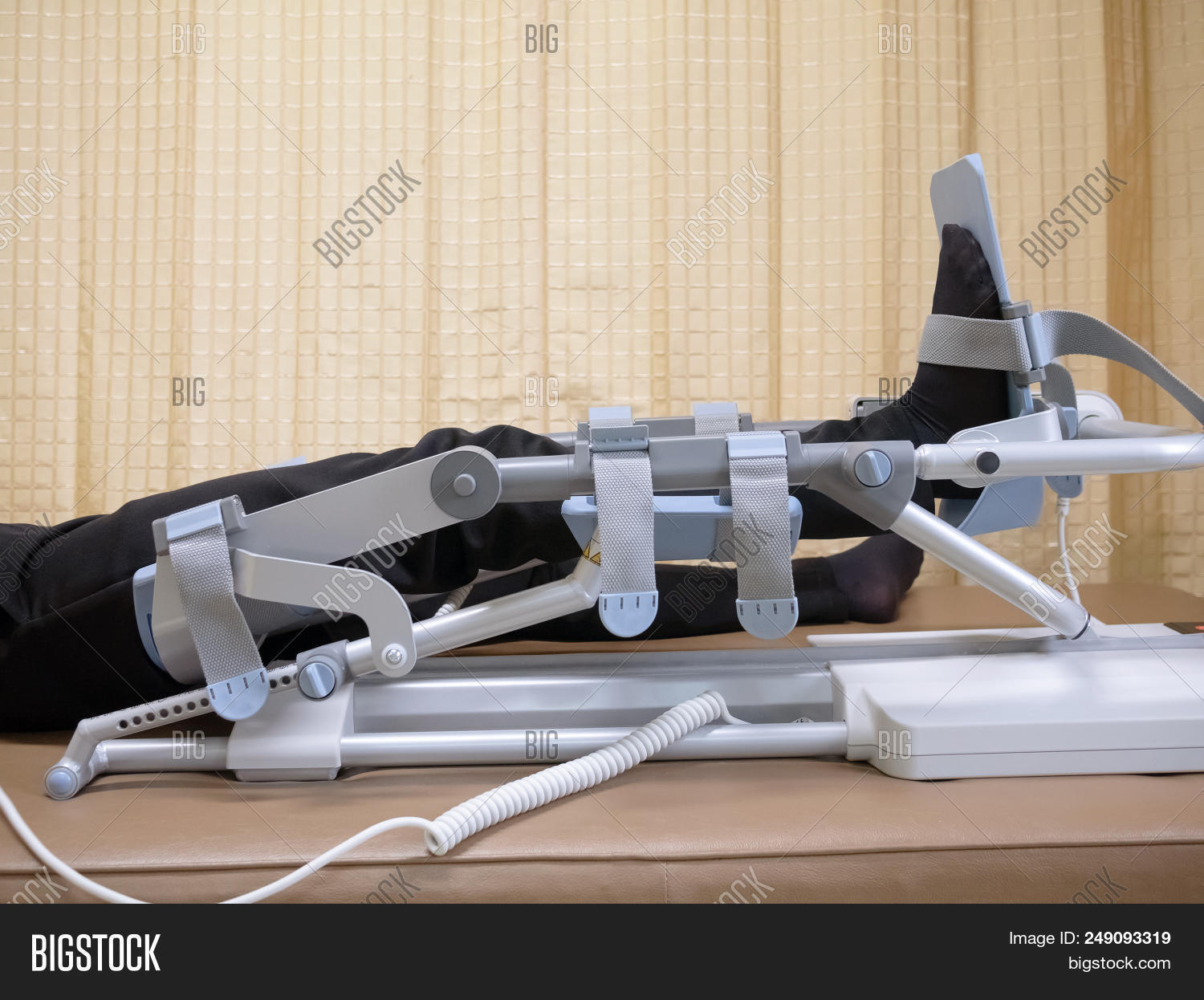 Knee Cpm Device , Image & Photo (Free Trial) | Bigstock