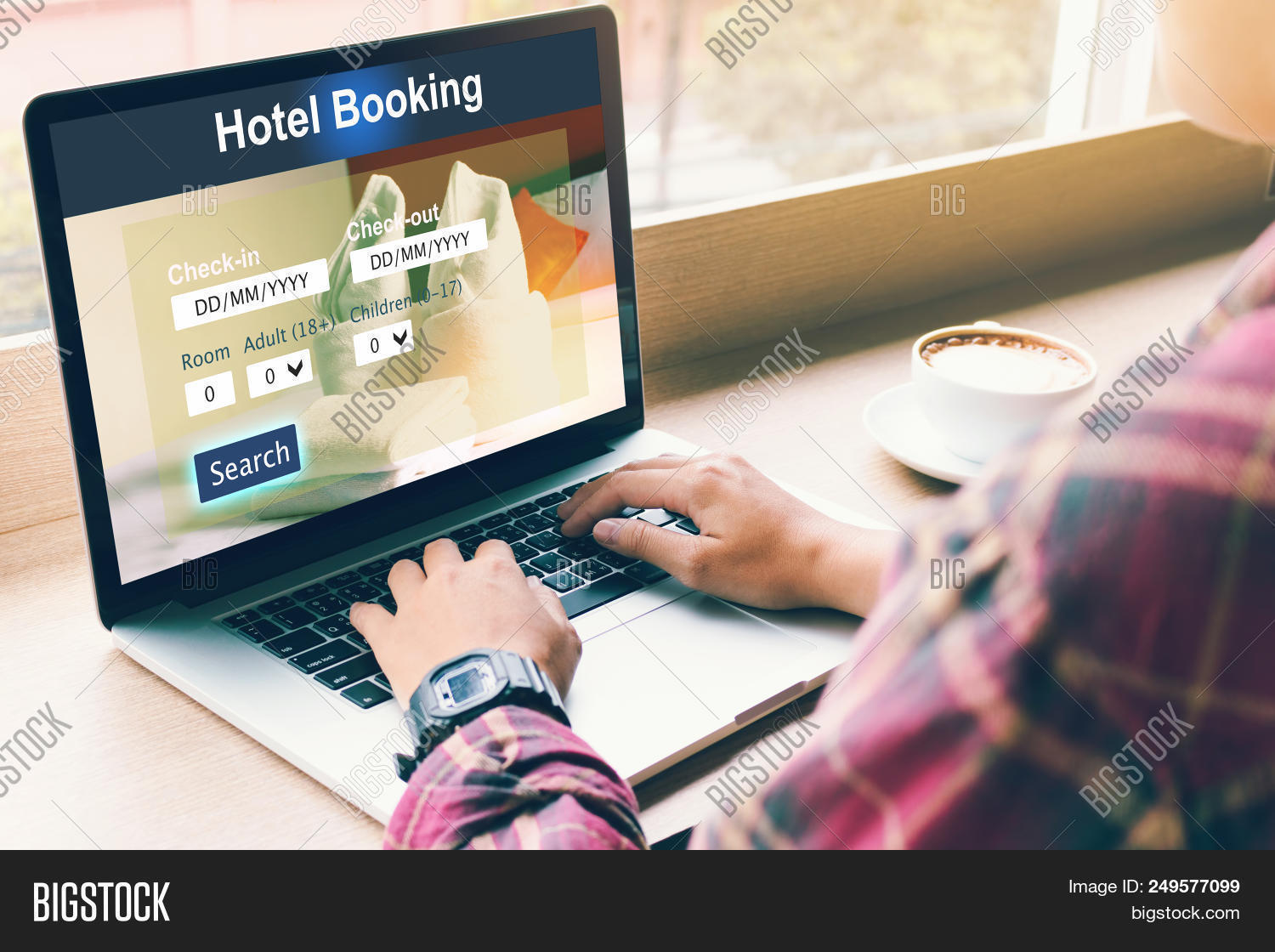 Man Using Laptop Make Image & Photo (Free Trial) | Bigstock