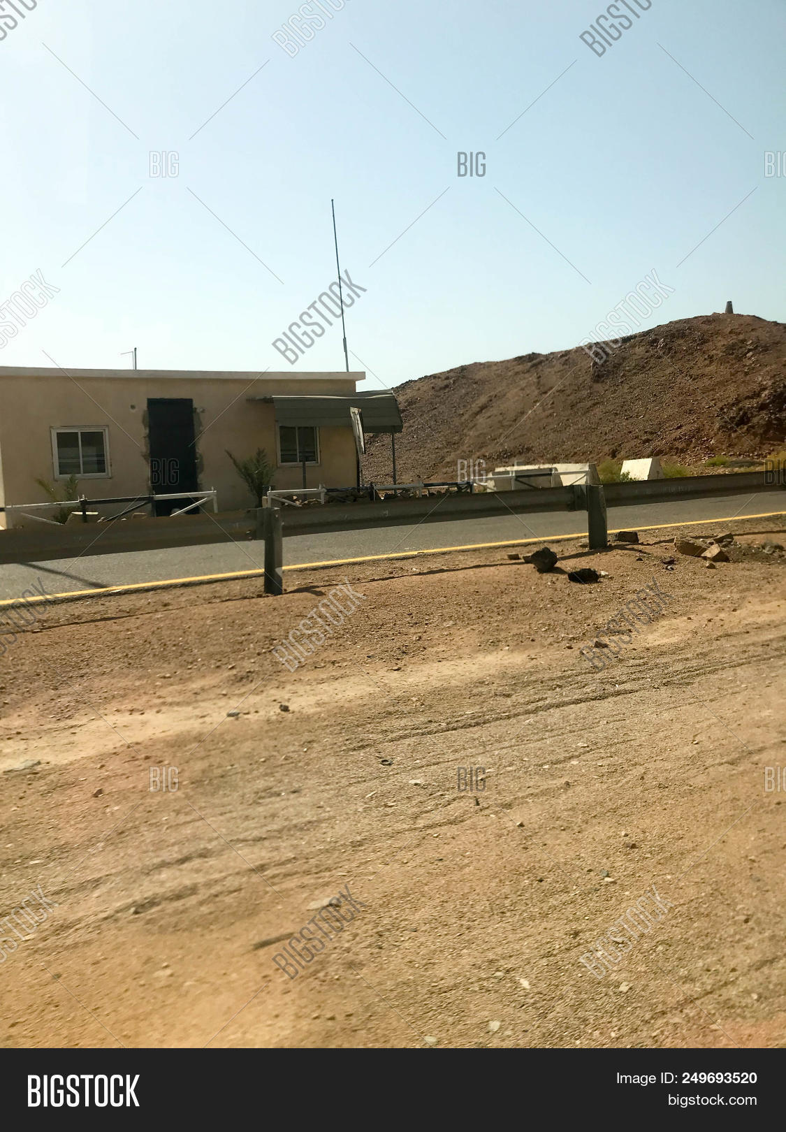 Roadside, Highway Image & Photo (Free Trial) | Bigstock