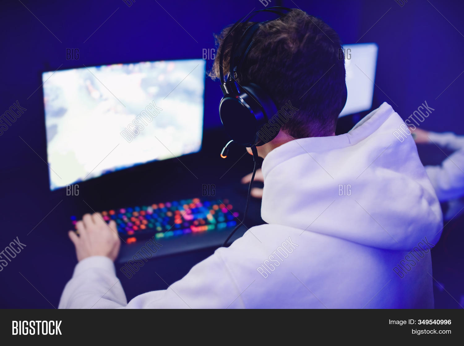 Professional Gamer Image & Photo (Free Trial) | Bigstock