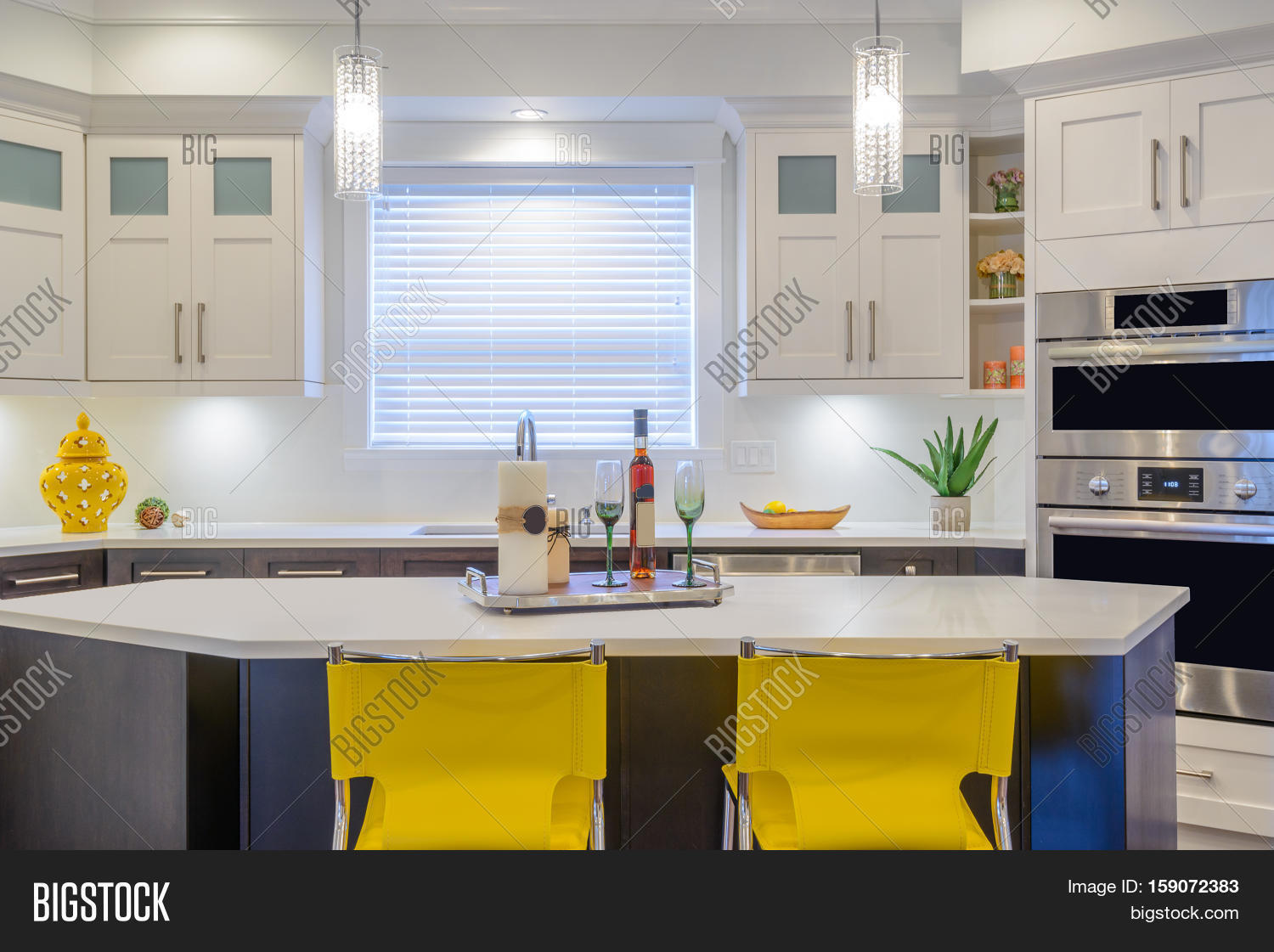 Modern, Bright, Clean Image & Photo (Free Trial) | Bigstock