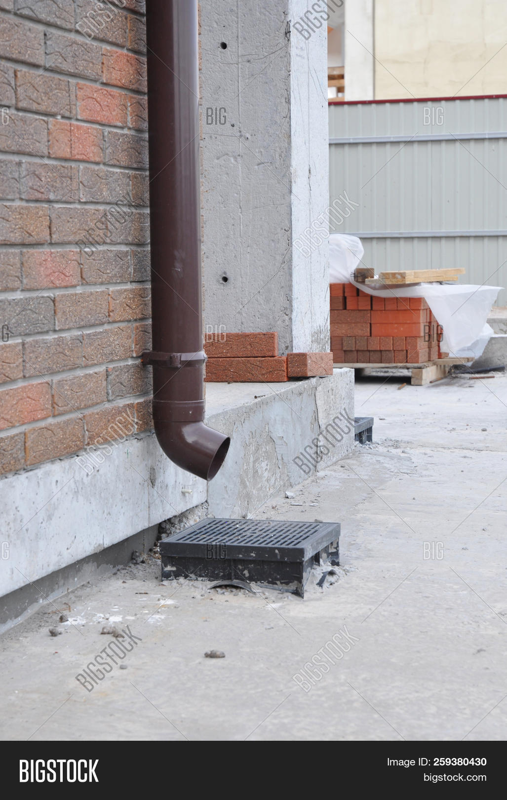 Install Roof Gutter Image & Photo (Free Trial) | Bigstock