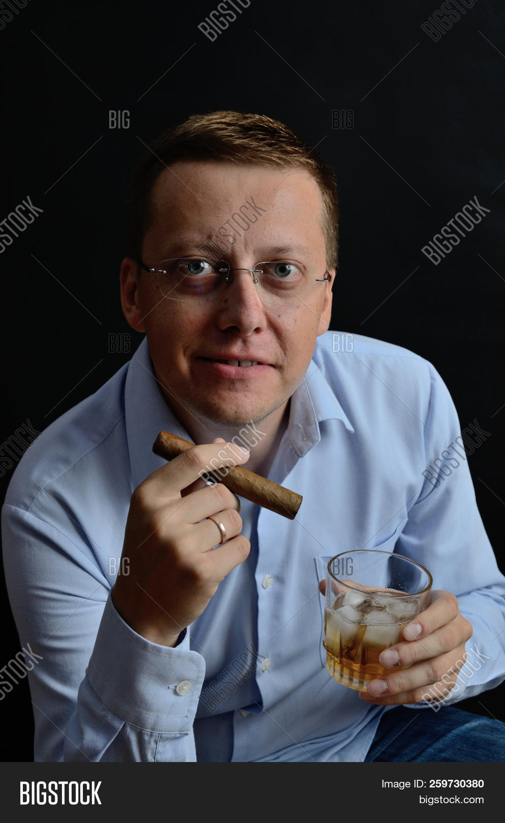 Man Holding Cigar Image & Photo (Free Trial) | Bigstock
