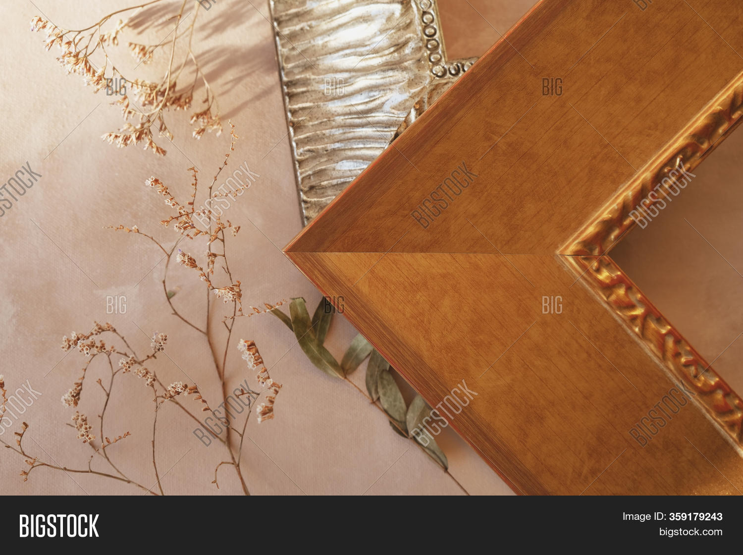 Corners Classic Wooden Image & Photo (Free Trial) | Bigstock