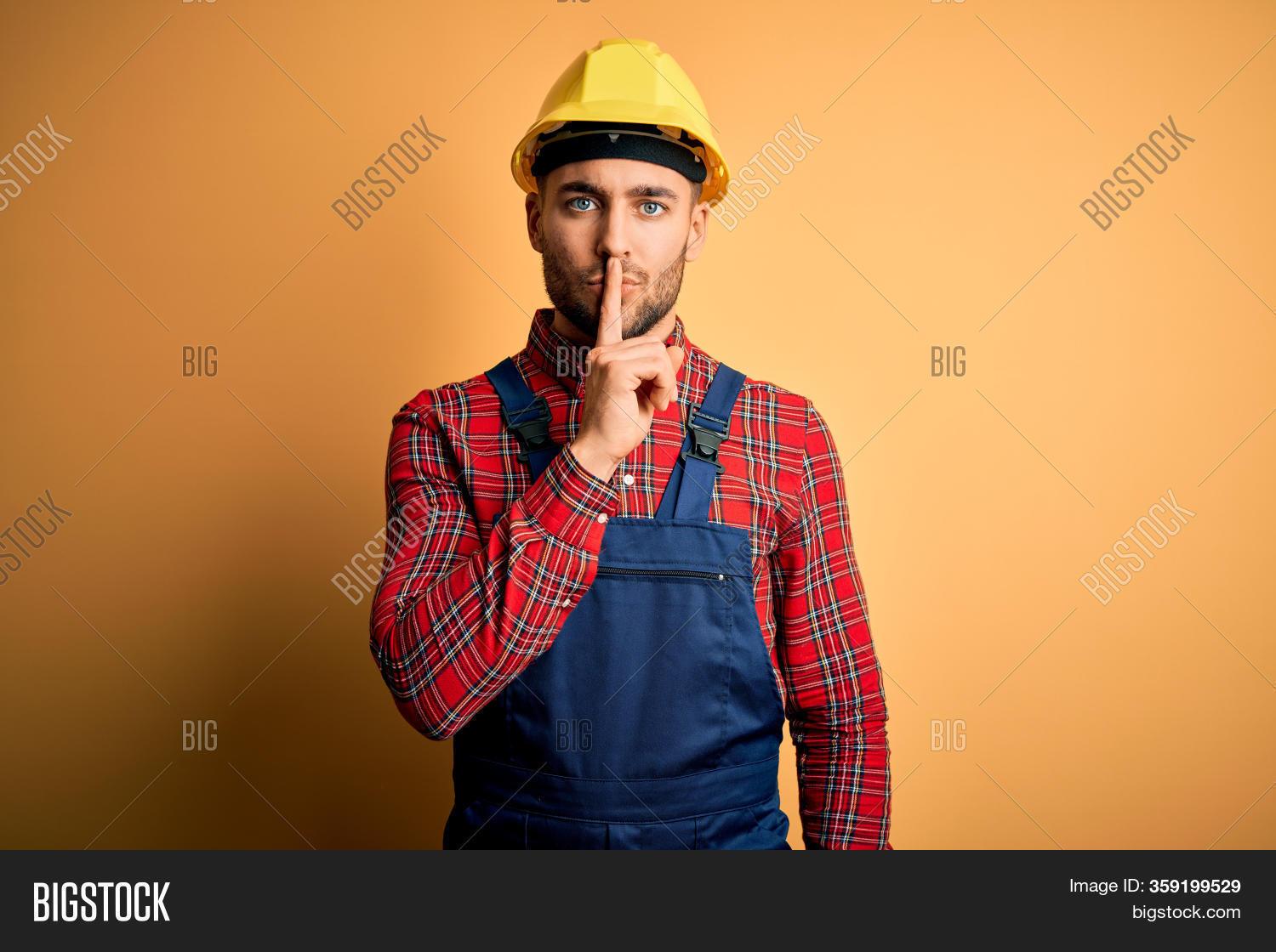 Young Builder Man Image & Photo (Free Trial) | Bigstock