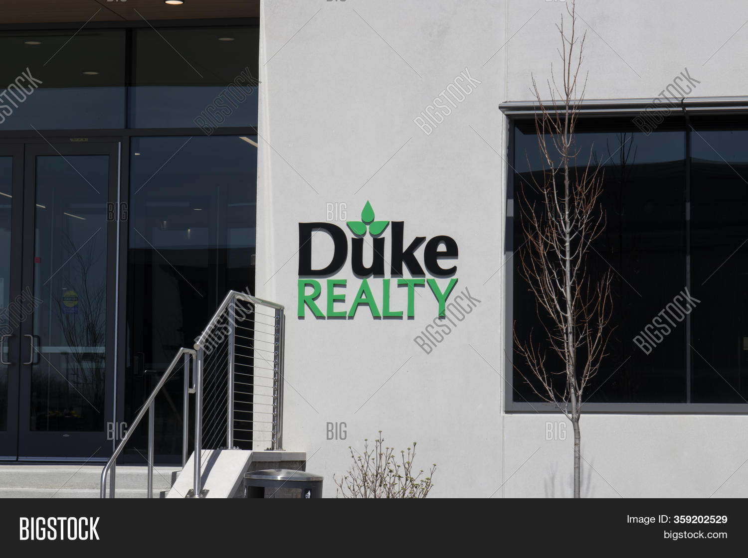 Indianapolis - Circa Image & Photo (Free Trial) | Bigstock