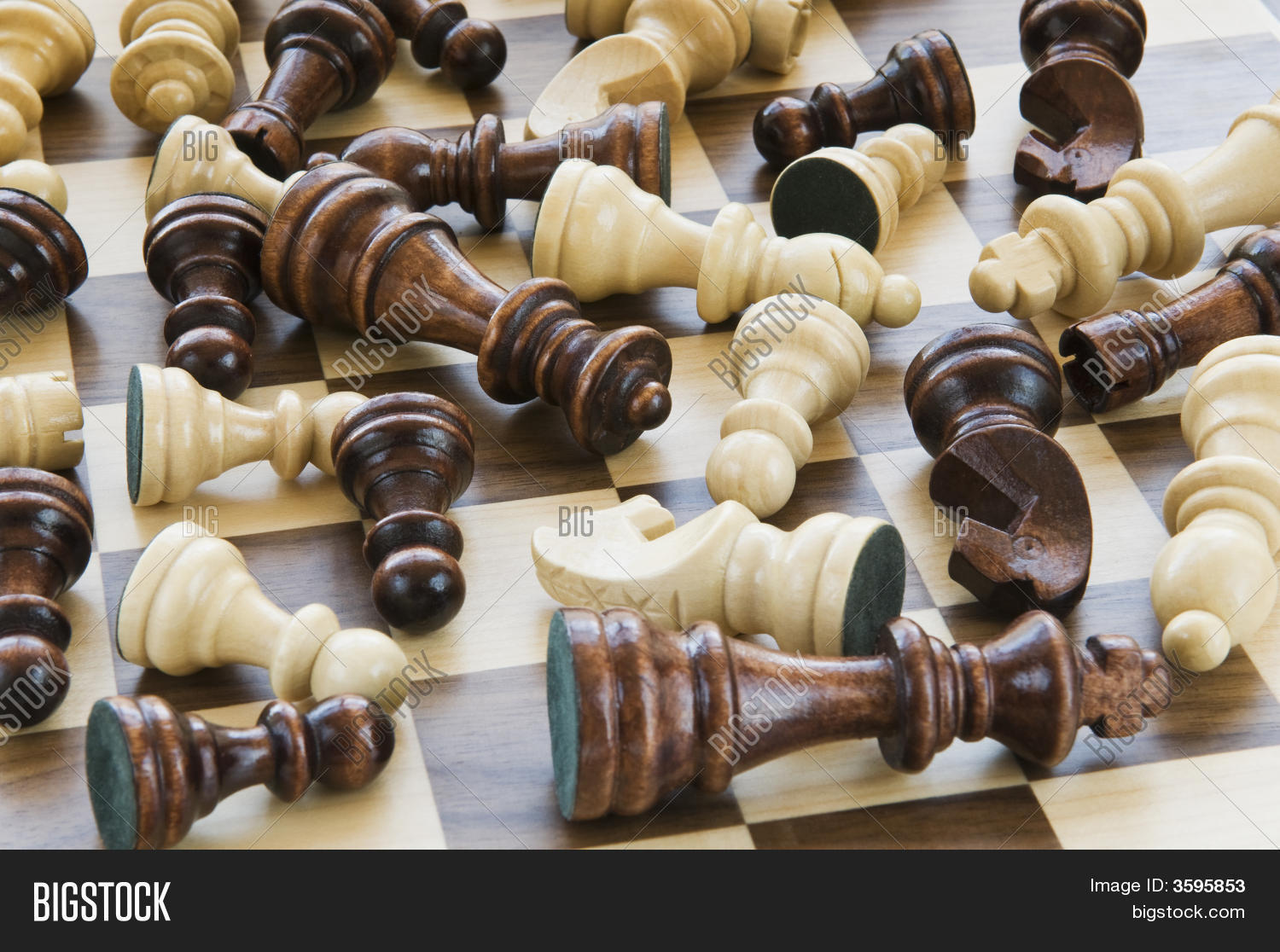 Fallen Chess Pieces Image & Photo (Free Trial) | Bigstock