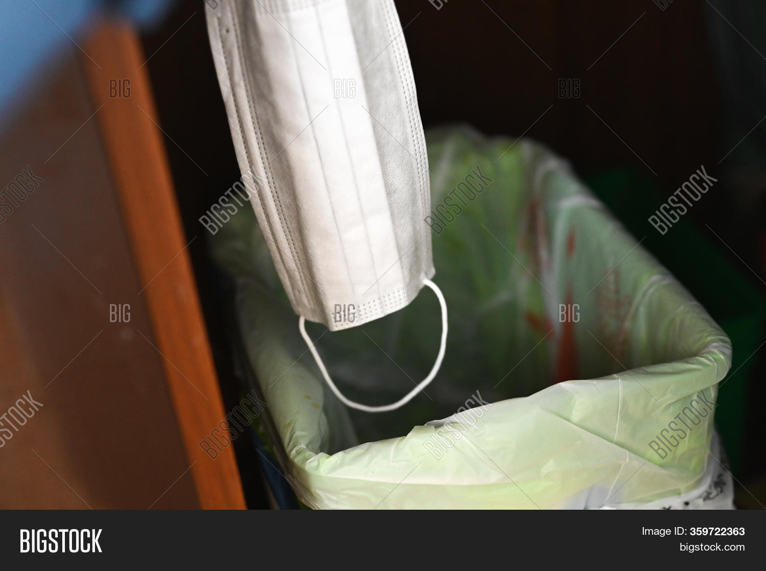 Throw Disposable Mask Image & Photo (Free Trial) | Bigstock