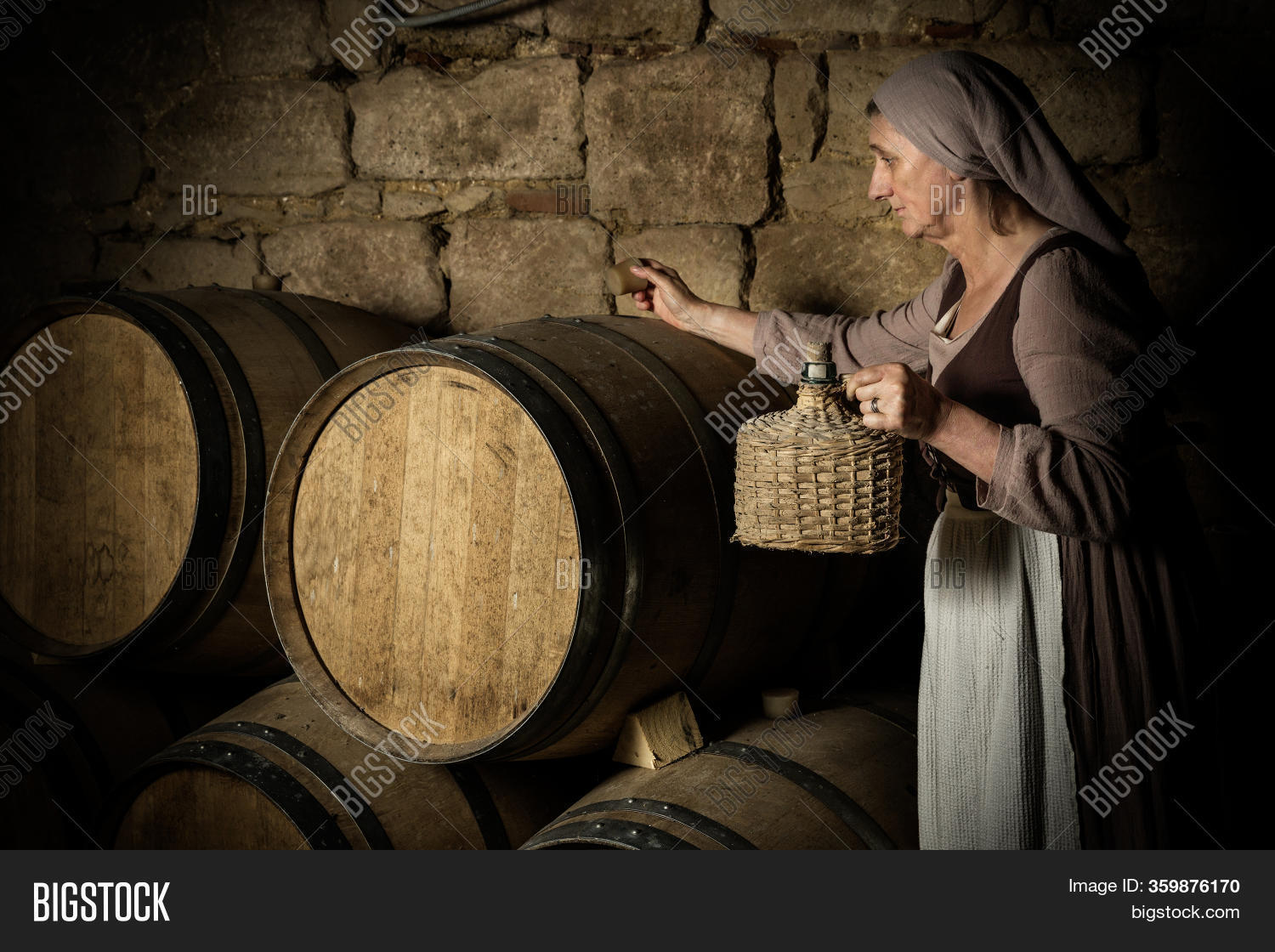 Woman Medieval Peasant Image & Photo (Free Trial) | Bigstock