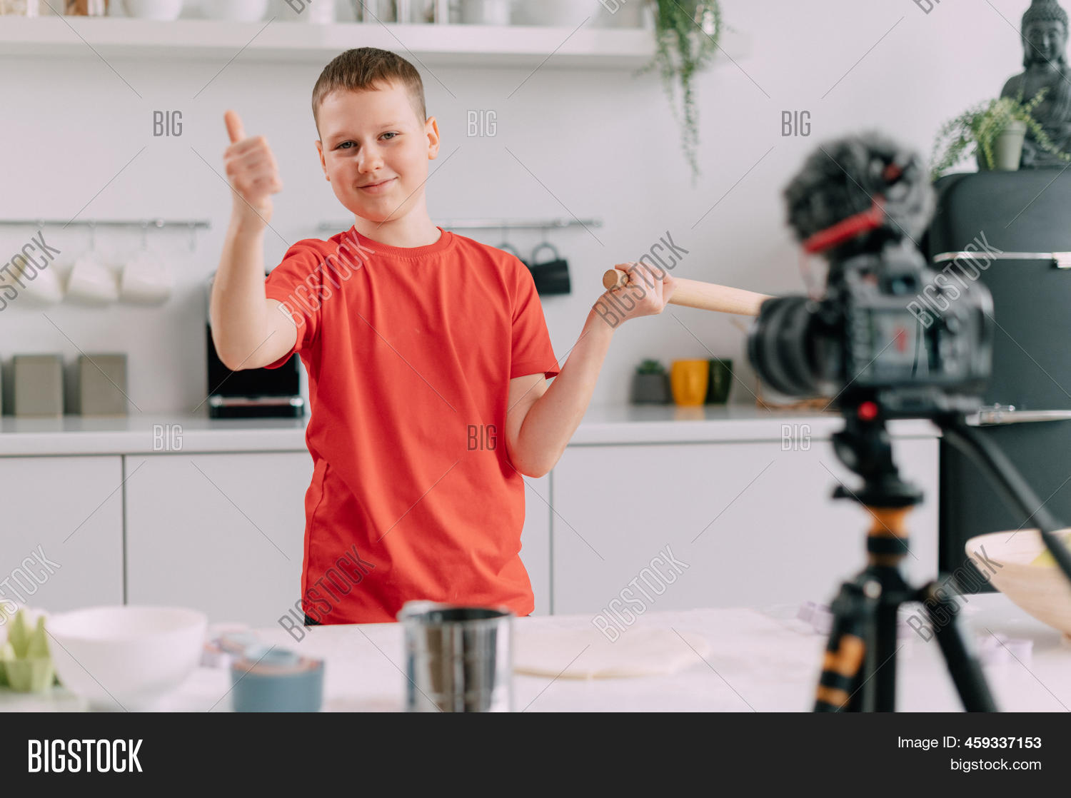 Child Blogger Makes Image & Photo (Free Trial) | Bigstock