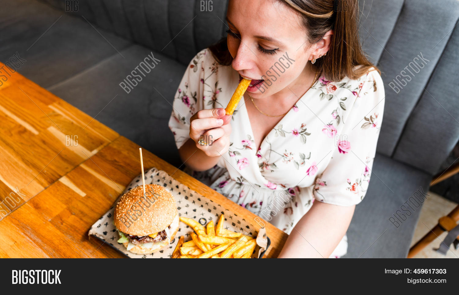Hamburger Eating Woman Image & Photo (Free Trial) | Bigstock
