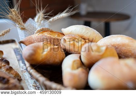 Ready-made La Ciriola Image & Photo (Free Trial) | Bigstock