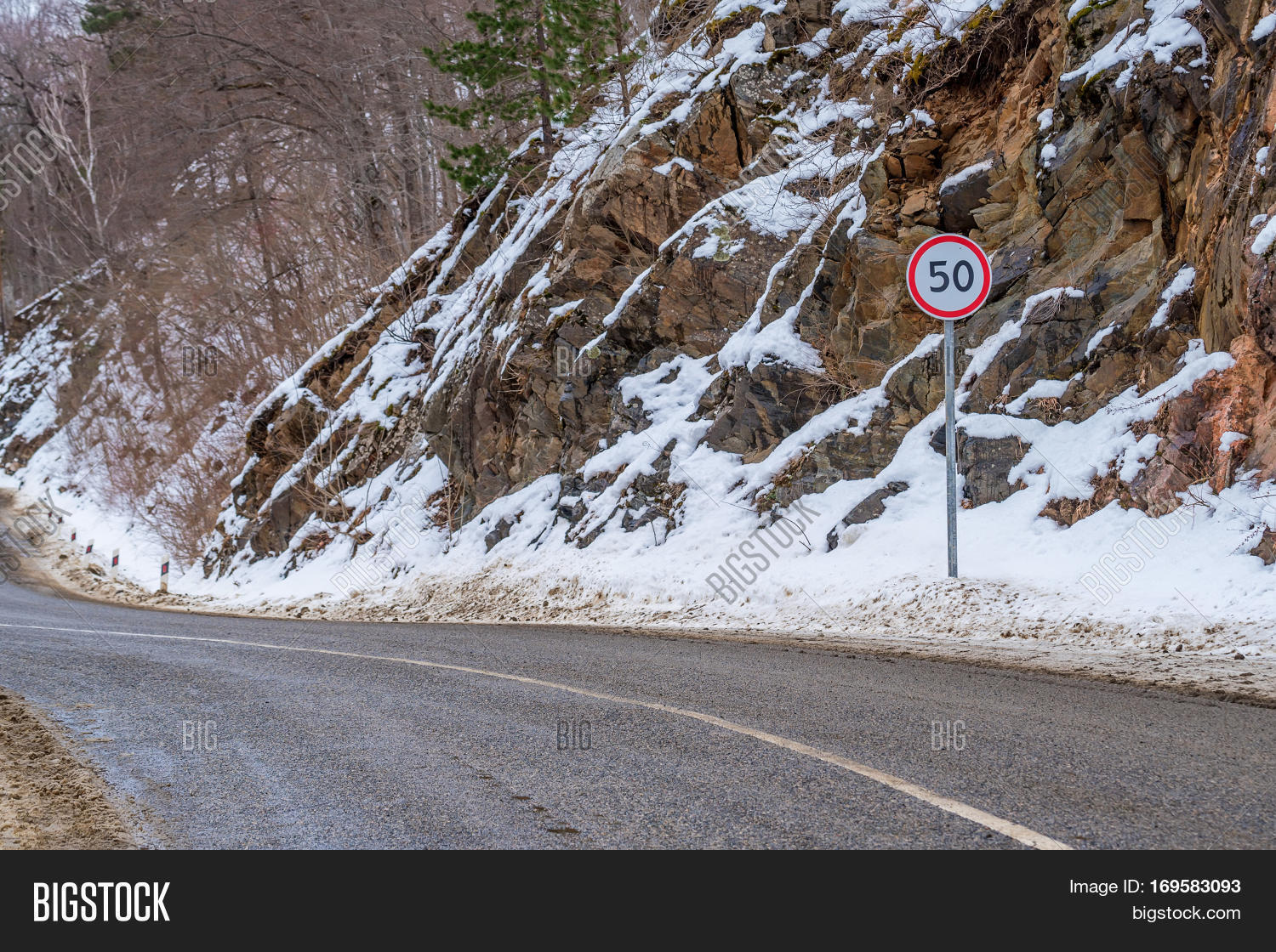 Round Road Sign Image & Photo (Free Trial) | Bigstock