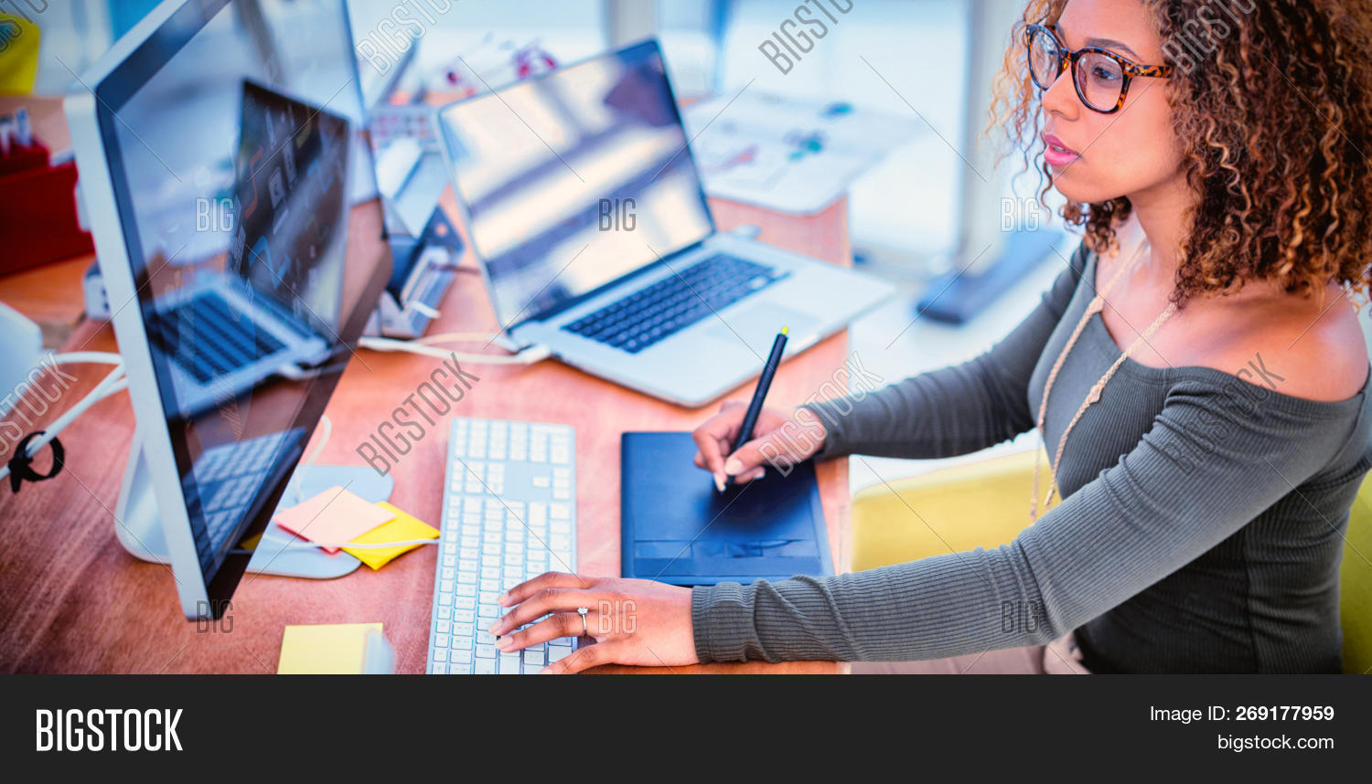 Female Graphic Image & Photo (Free Trial) | Bigstock