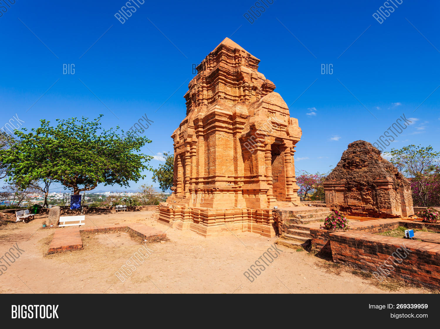 Poshanu Po Sahu Inu Image & Photo (Free Trial) | Bigstock