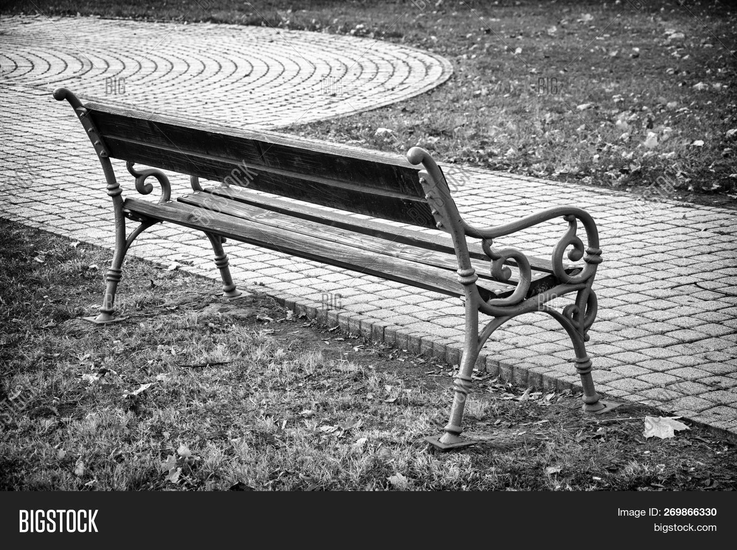 Bench Park Black White Image & Photo (Free Trial) | Bigstock