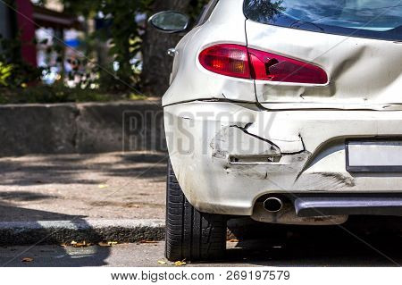 Back White Car Damaged Image & Photo (Free Trial) | Bigstock