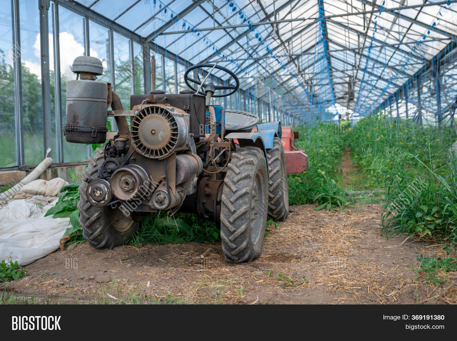 Small Old Tractor Work Image & Photo (Free Trial) | Bigstock