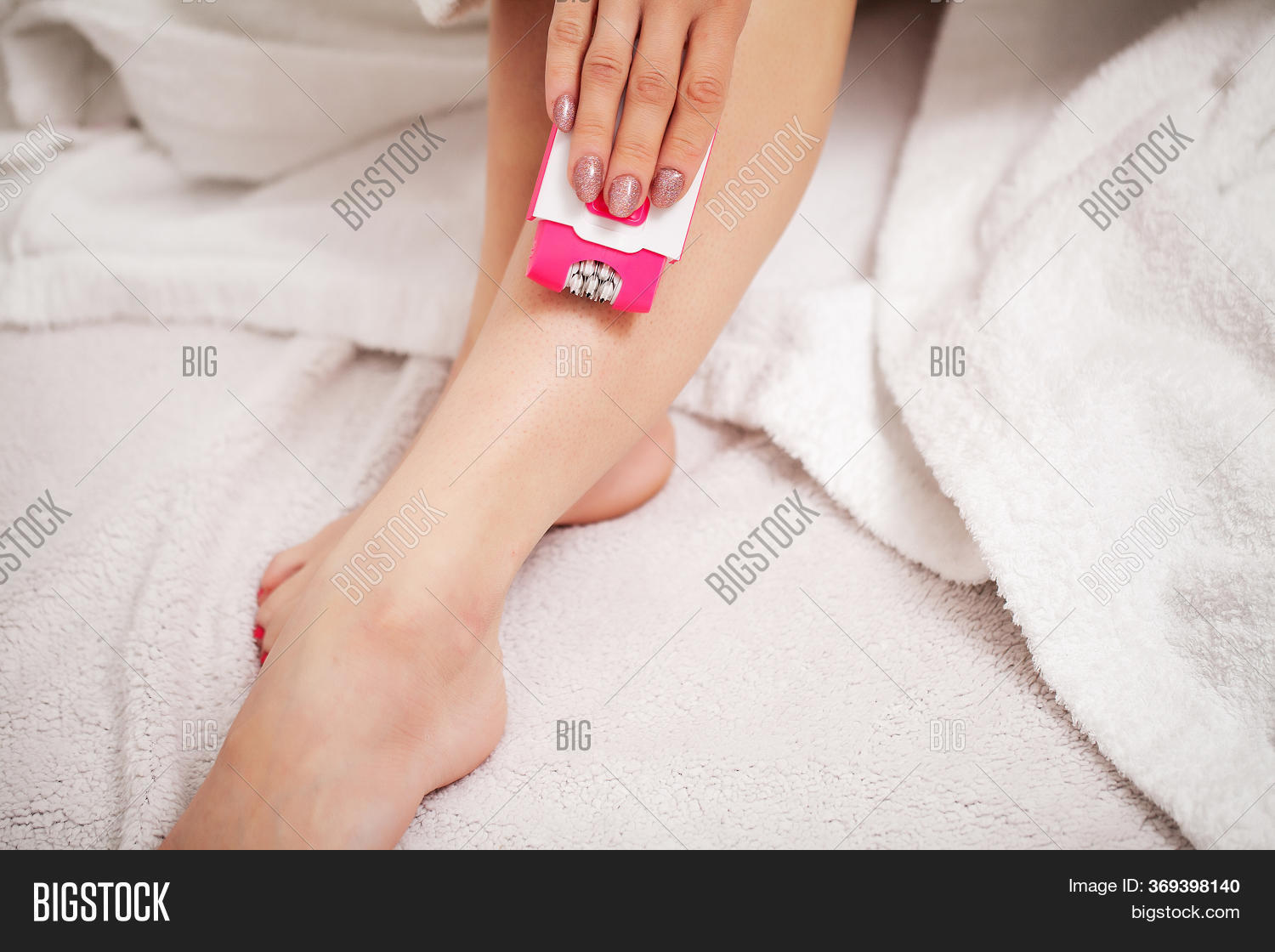 Woman Uses Epilator Image & Photo (Free Trial) | Bigstock
