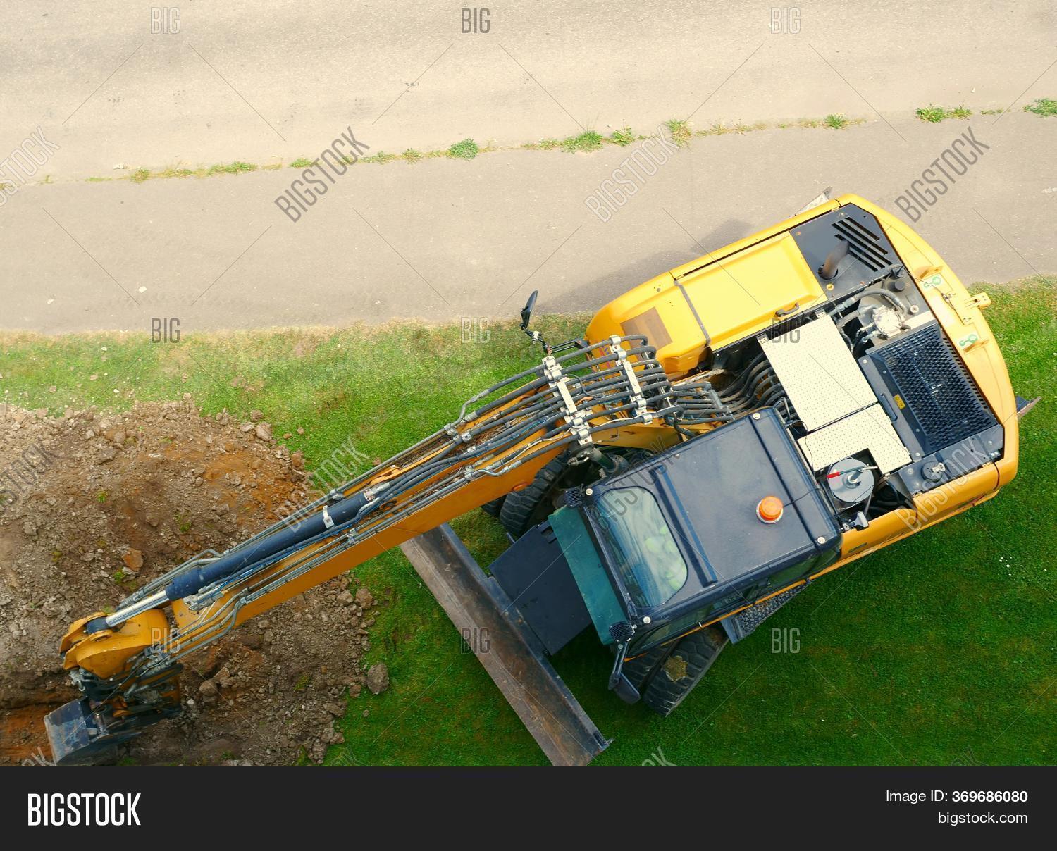 Excavator / Backhoe / Image & Photo (Free Trial) | Bigstock