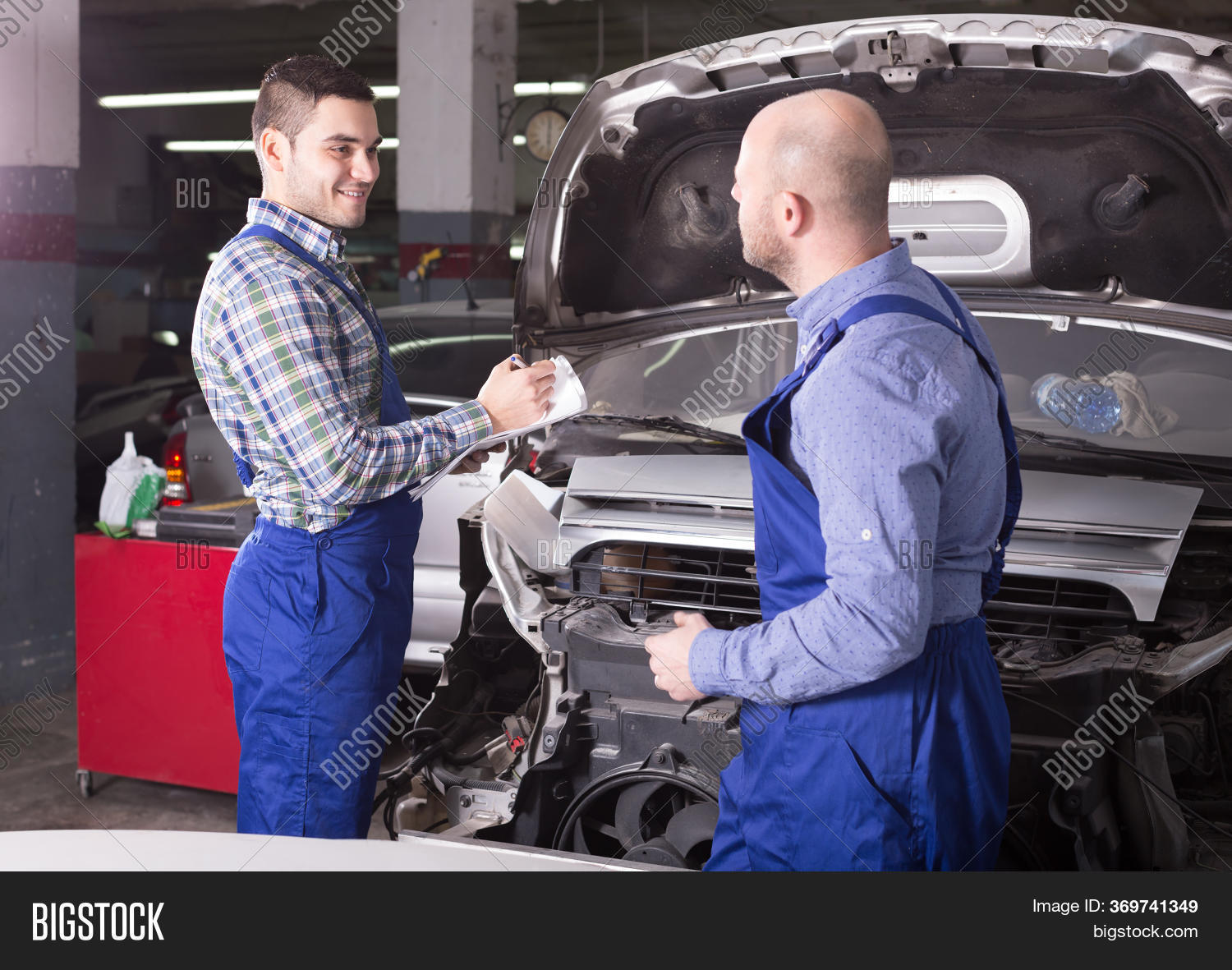 Workman Calculating Image & Photo (Free Trial) | Bigstock