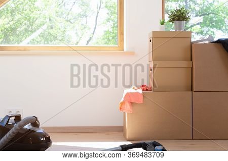 Move. Cardboard Boxes Image & Photo (Free Trial) | Bigstock