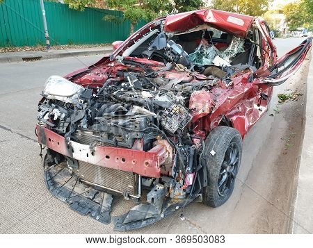 Red Car Crash Image & Photo (Free Trial) | Bigstock