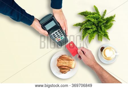 Paying Restaurant Cafe Image & Photo (Free Trial) | Bigstock