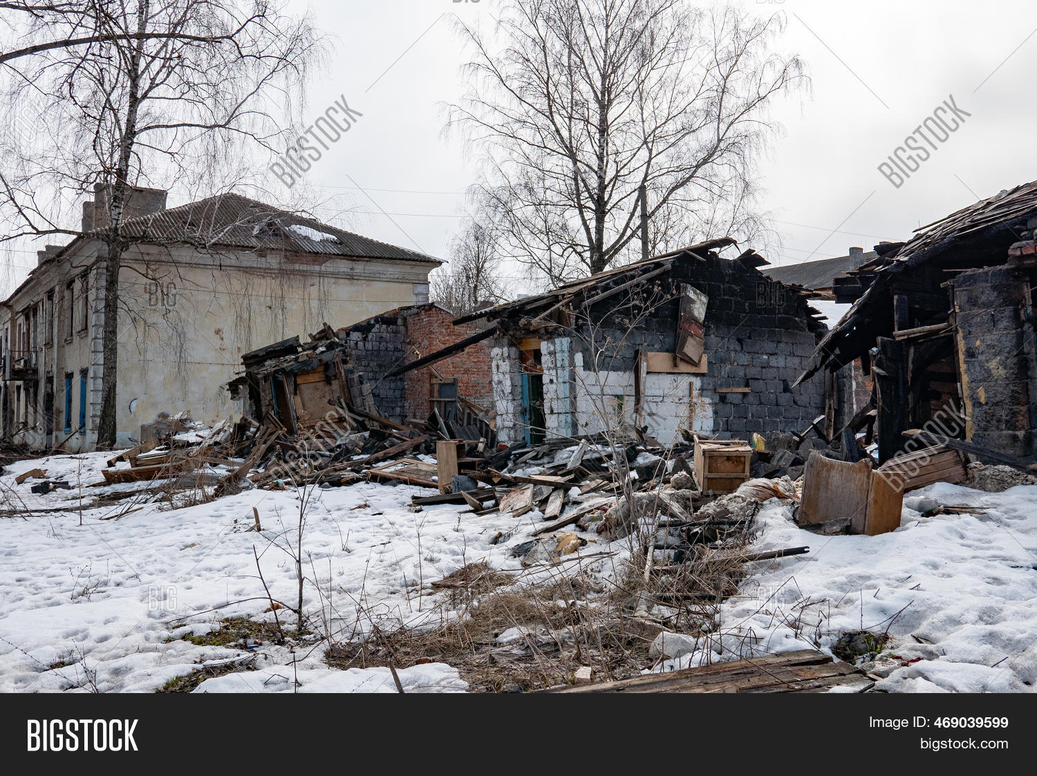 Imagem e foto de Post-war (avaliação gratuita) | Bigstock