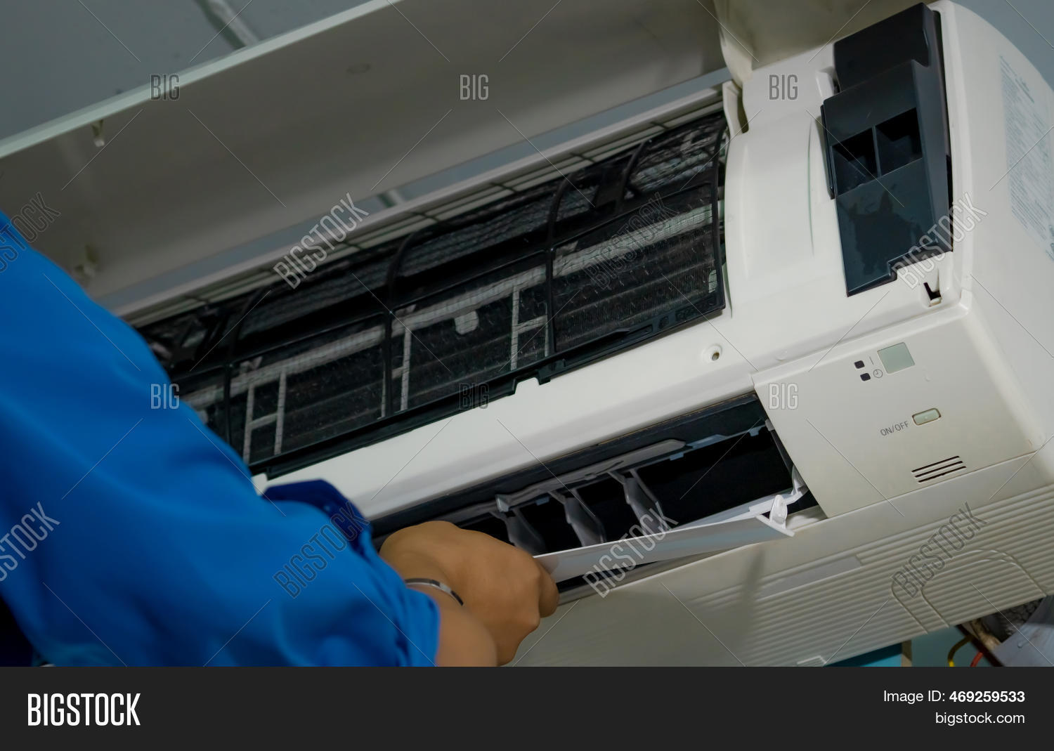 Air Conditioner Repair Image & Photo (Free Trial) | Bigstock