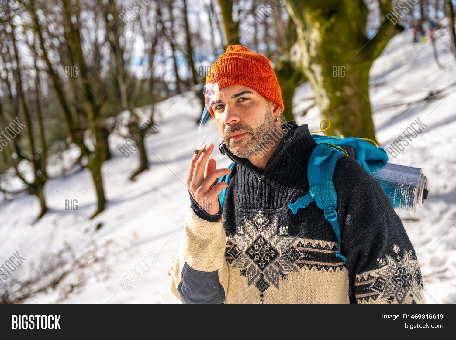 Man Smoking Lighting Image & Photo (Free Trial) | Bigstock